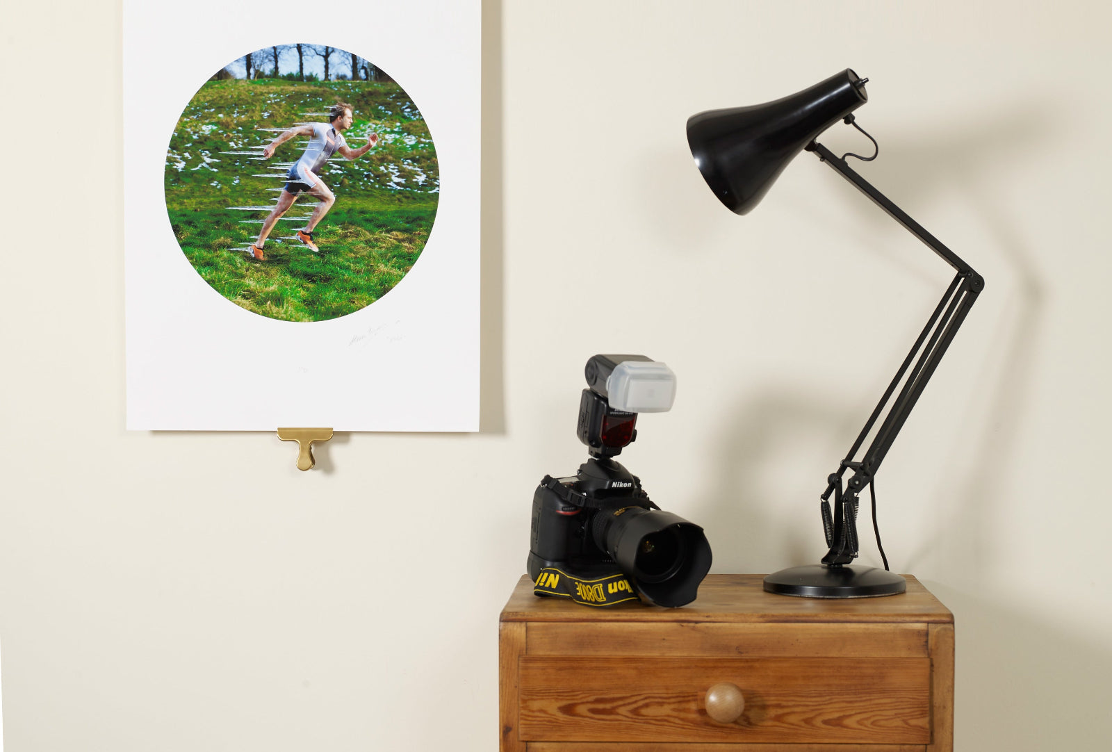 YourCodeNameIs:Milo 17 Circle – Hypergallery